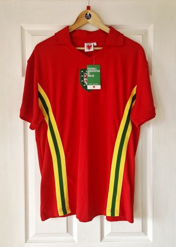 WALES RETRO HOME FOOTBALL SHIRT - ADULT XL - BRAND NEW WITH TAGS | eBay UK