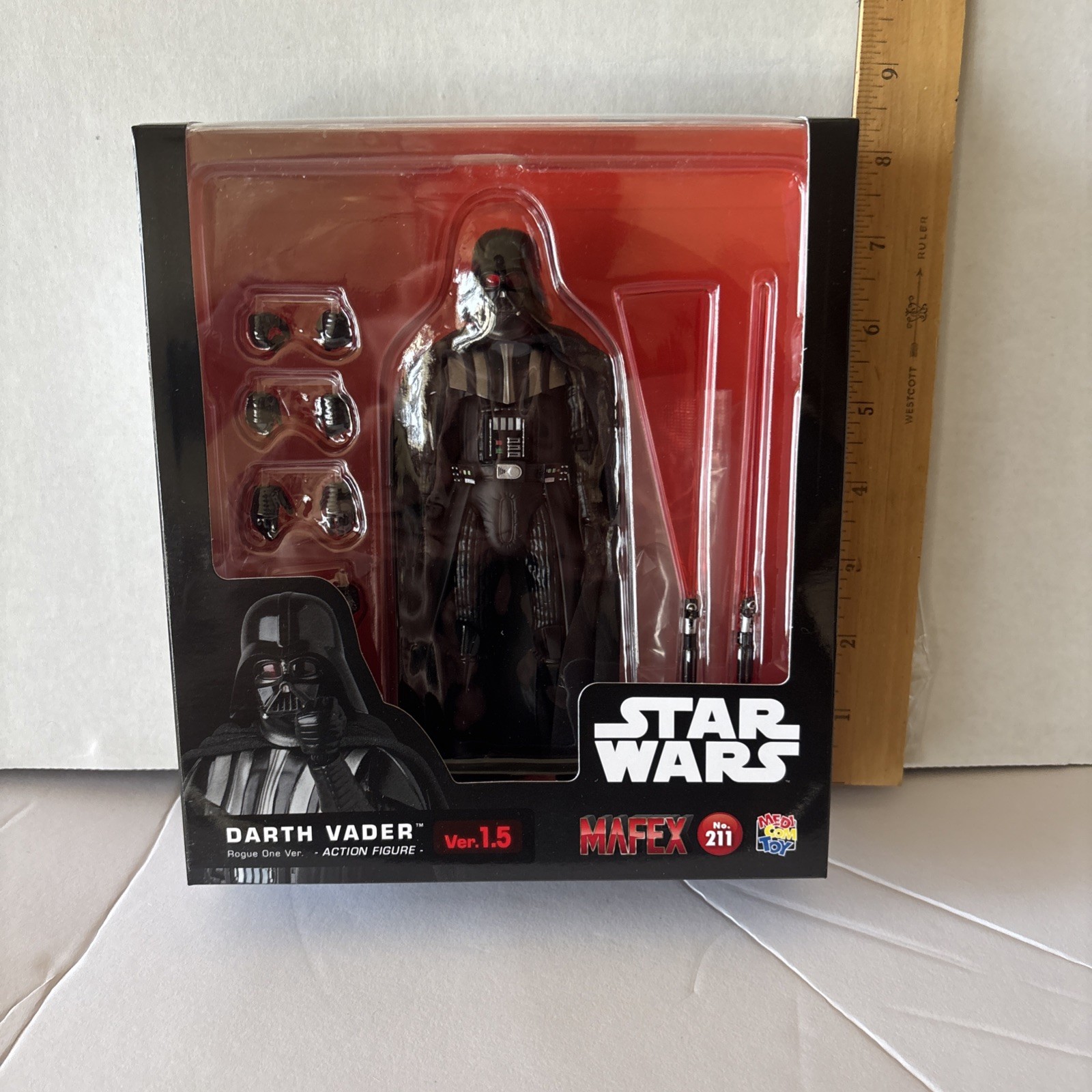 Mafex No.211 Darth Vader Ver. 1.5 Star Wars Rogue One Medicom Toy Action Figure