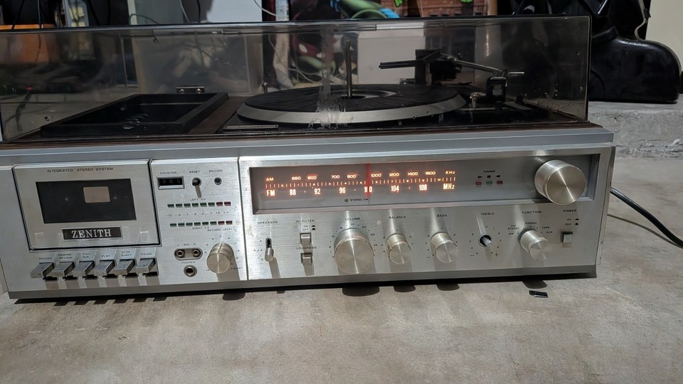 Vintage Zenith IS 4170 Integrated Stereo System Record Player Cassette ...