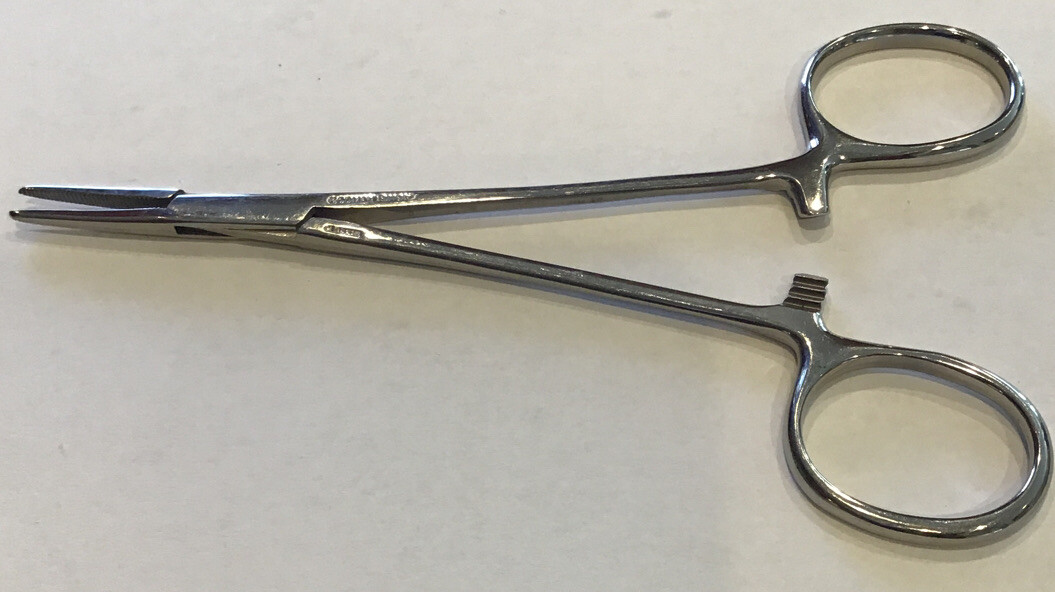 MAKE ME AN OFFER! Codman 33-4000. Halstead mosquito Hemostat. 5”. Straight. NEW | eBay