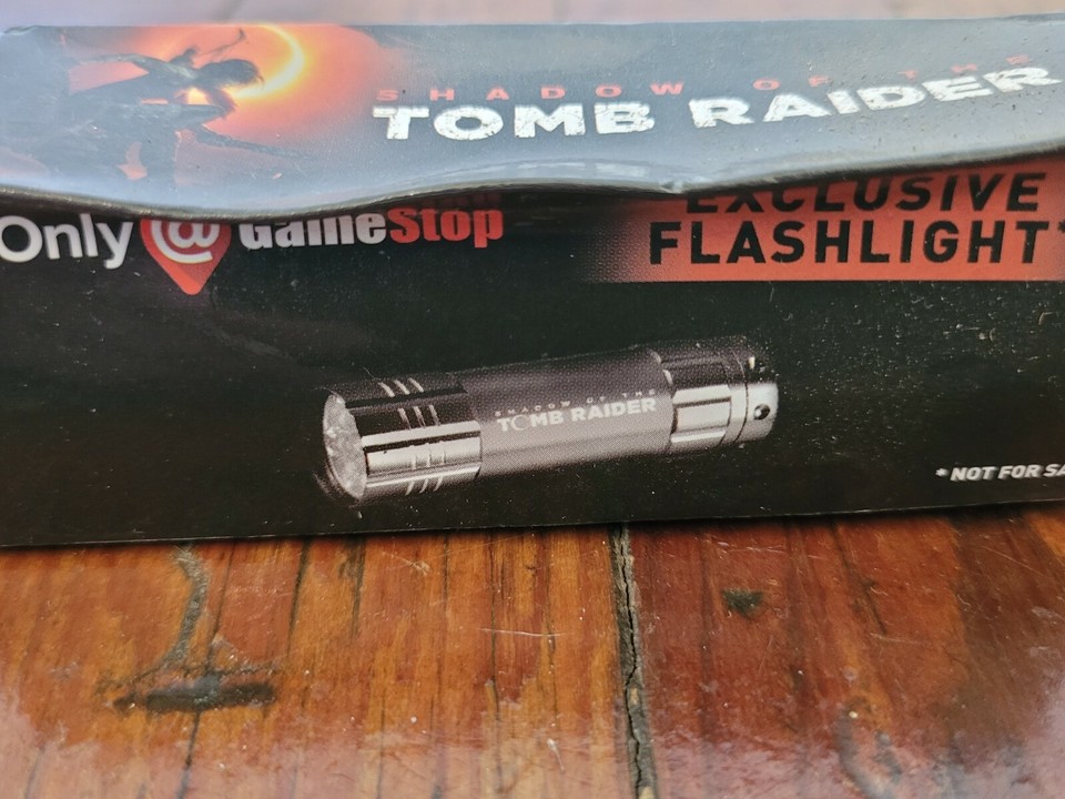 SHADOW OF THE TOMB RAIDER MINI FLASHLIGHT ~ GAMESTOP EXCLUSIVE PRE ...
