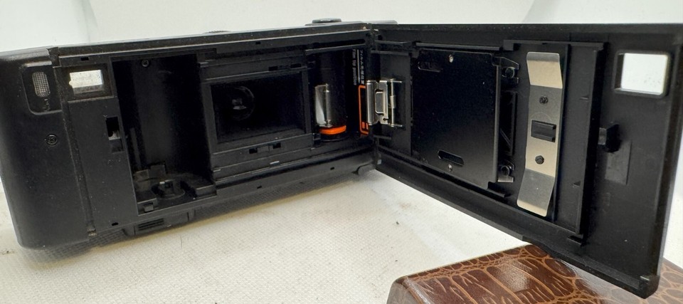 Vintage Cannon Snappy 20 Camera 35mm Film Camera - Back Door Latch ...