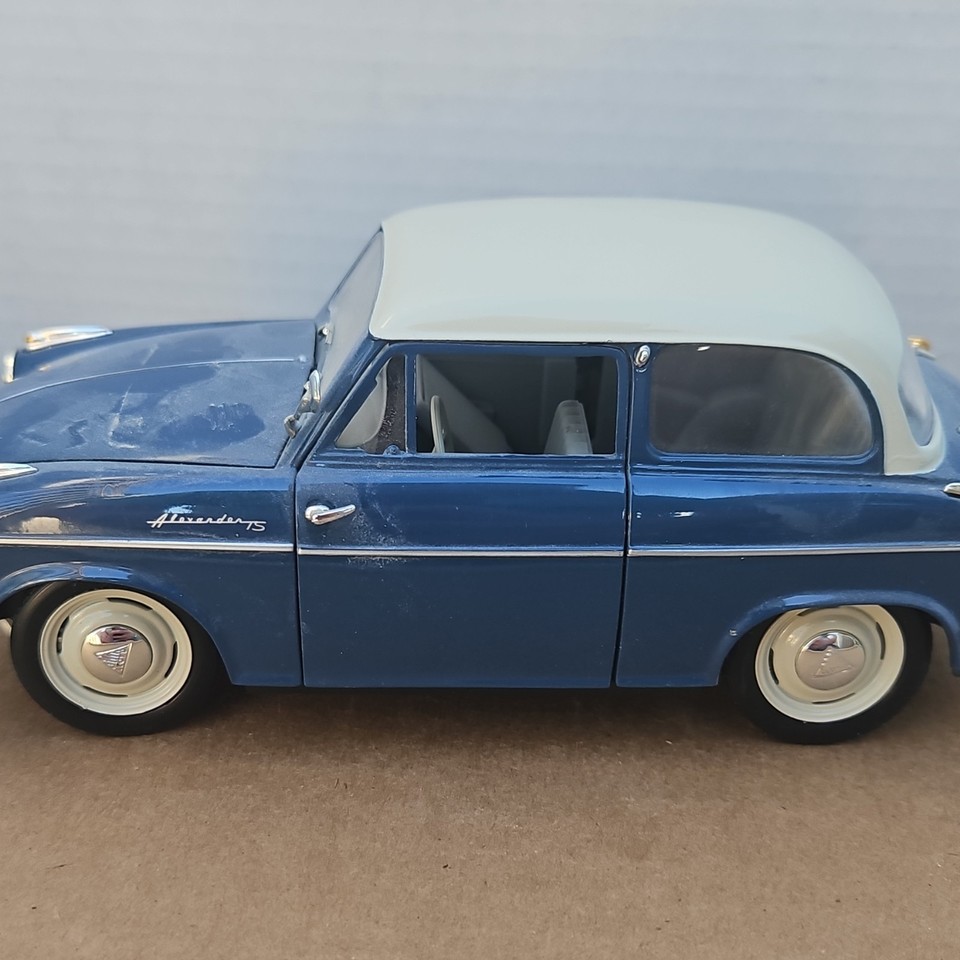 Revell Lloyd Alexander TS Diecast Model 1:18 Blue White 1998 Opening ...