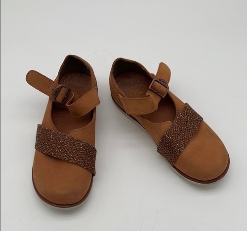 Chaco Camel Tan Buckle Closed Toe Shoes Women Size 7 BLEMISH | eBay