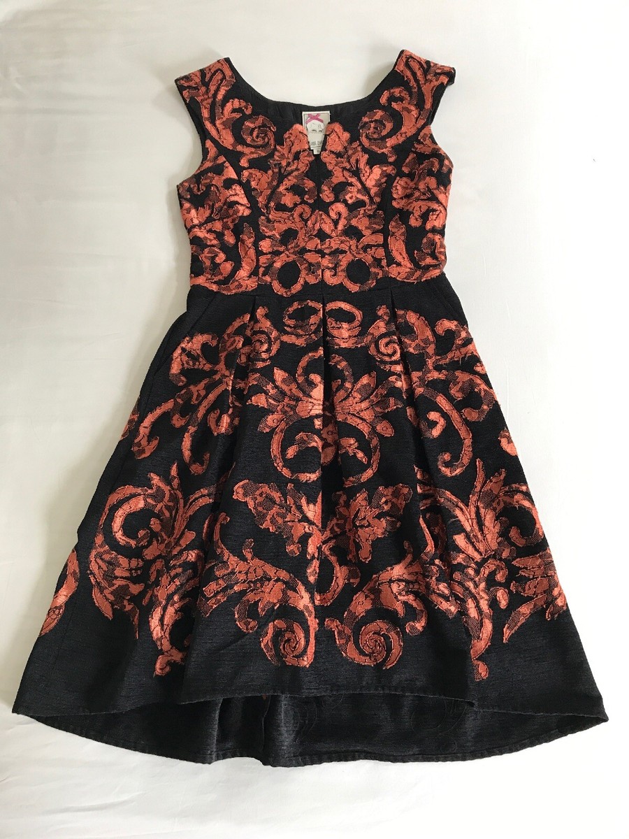 Yoana Baraschi Logo Olivia Wilde Partners With Yoana Baraschi To