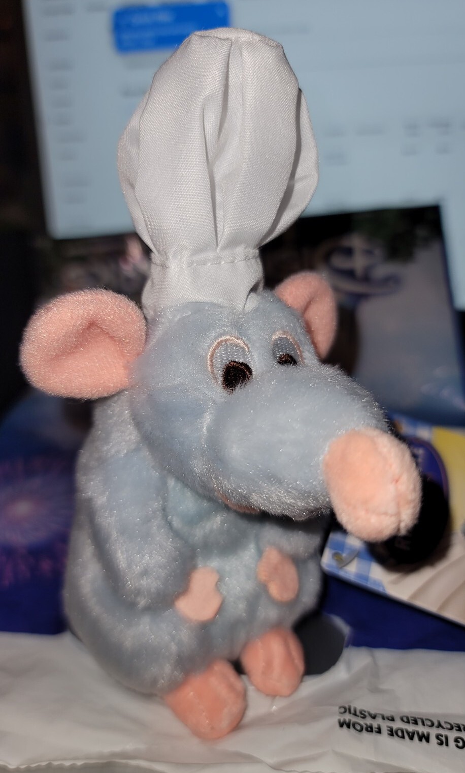 Disney Parks USA Ratatouille Remy Magnetic Shoulder Plush Brand New ...