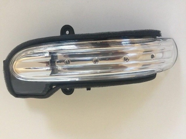 MERCEDES BENZ W203 C Class Wing Mirror Indicator Left Passenger Side ...