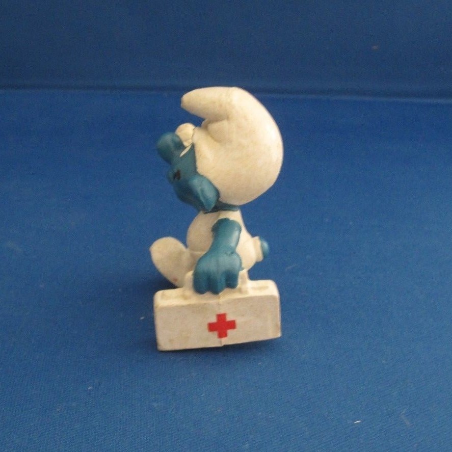Smurfs 20054 First Aid Smurf Doctor Vintage Schleich Figure PVC 1978 ...