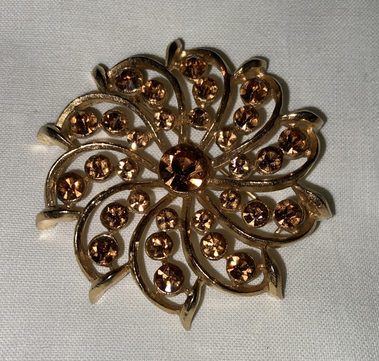 Vintage Weiss Root beer Rhinestone Pin Wheel Signed … - Gem