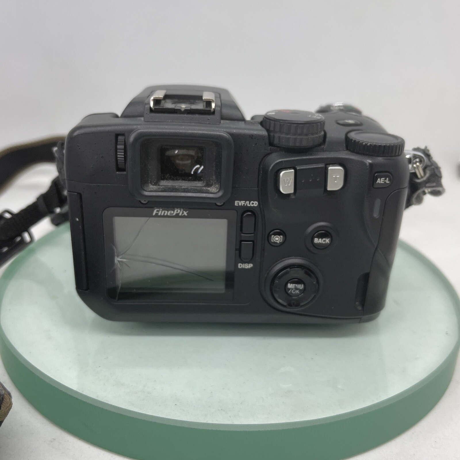 FujiFilm FinePix S602 Zoom 3.1MP 6x Zoom SLR Bridge Camera Crack On LCD ...