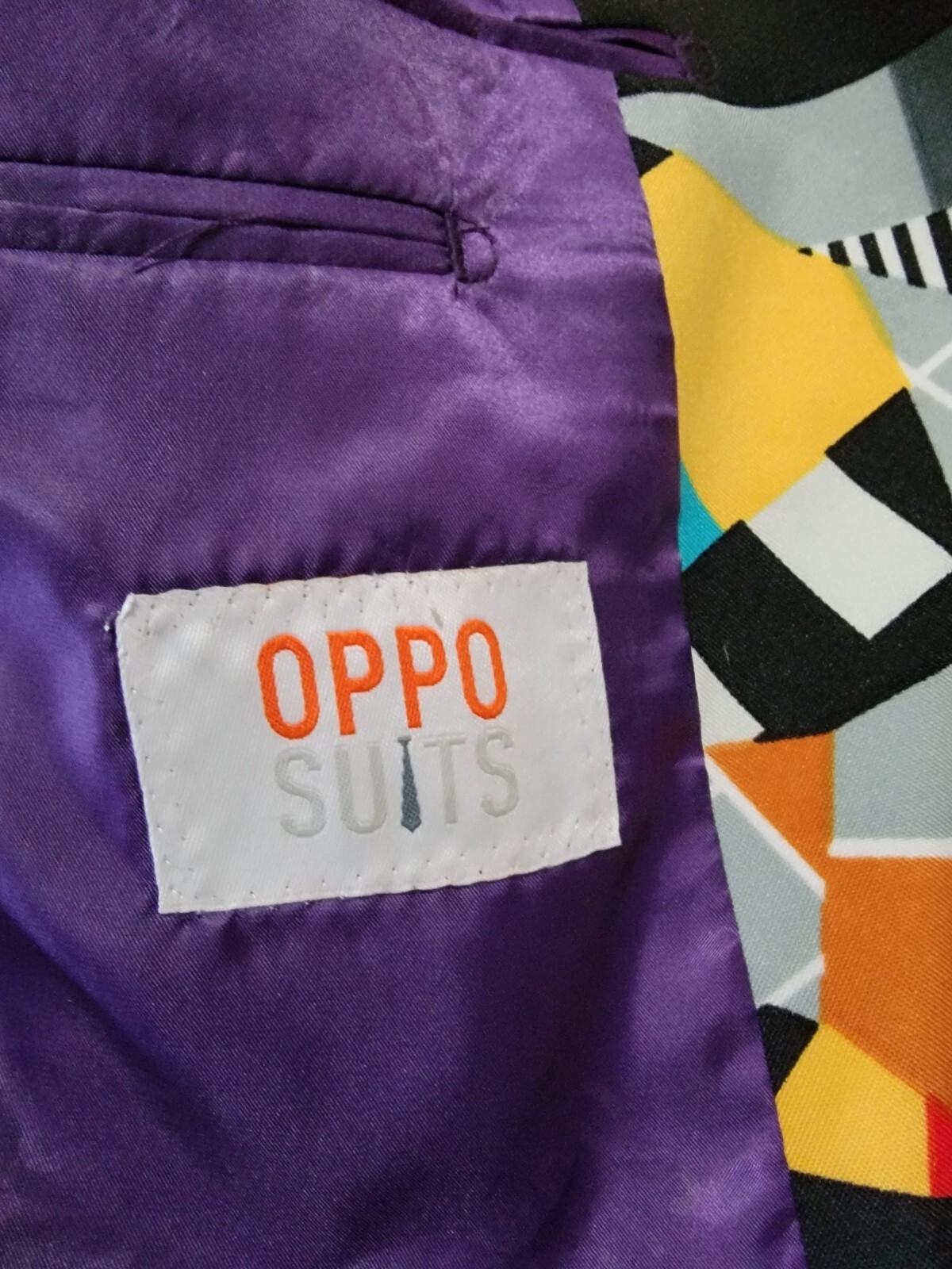 Oppo Suits TV Screen Festival Stage Funny Geometric C… - Gem