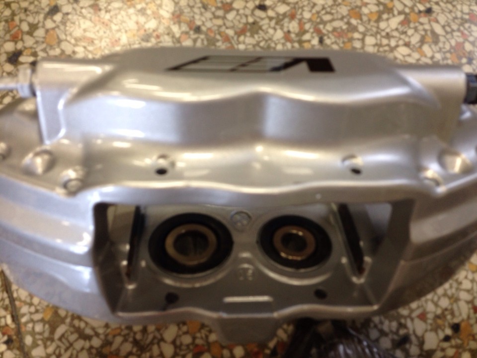 Cadillac CTS-V Brembo Silver 4 Piston Rear Calipers Pair w/ GM Brake ...