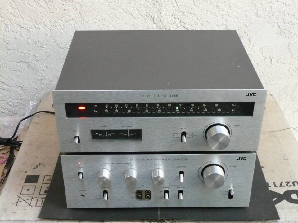 Vintage JVC JA-S11 Stereo Amplifier and JVC JT V11 AM/ FM Stereo Tuner ...