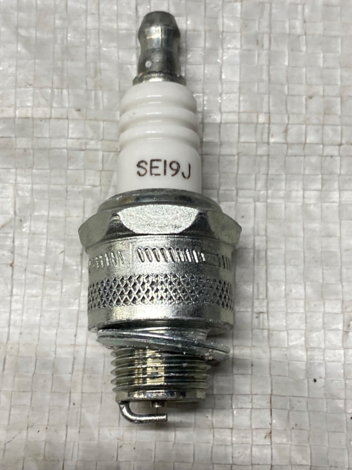 130-211 Stens Spark Plug - Mega-Fire Spark Plug SE19J Champion Ref ...