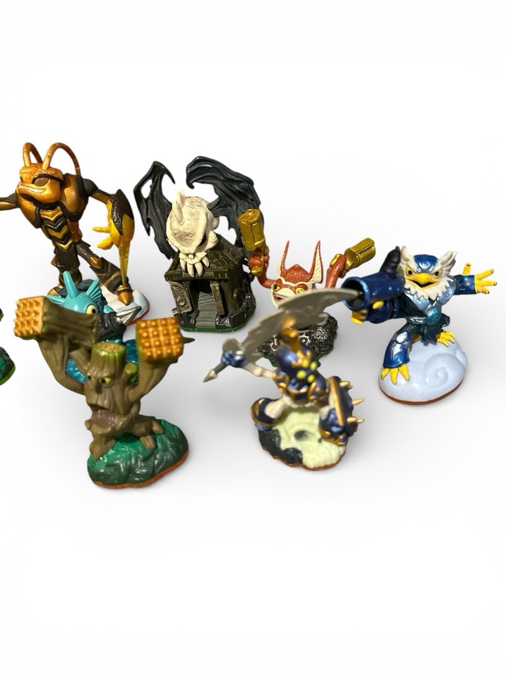 Activision Skylanders 12x Figures Bundle Orange Base And Green Base ...