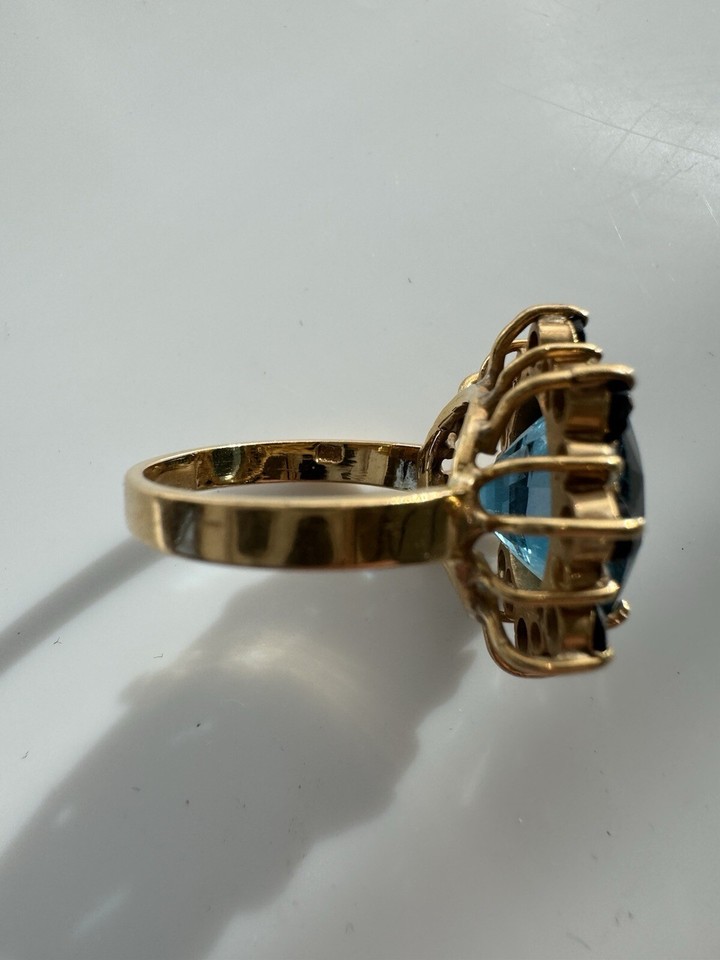 5ct London Blue Topaz, Blue Sapphires & Diamonds set in Solid 17K Gold ...