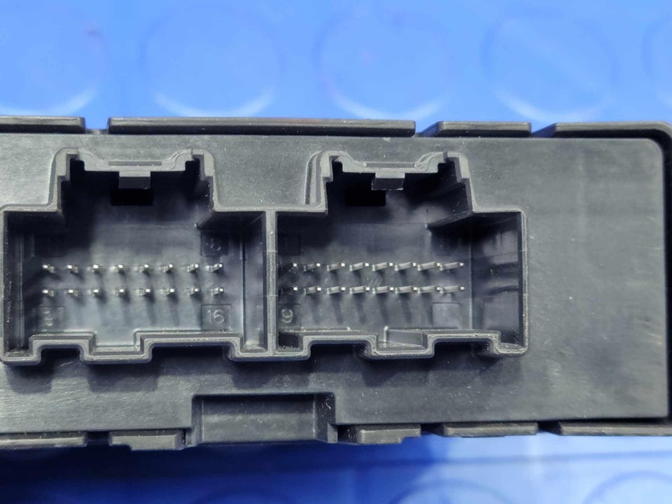 2017 Chevy Camaro Rear Park Assist Control Module Genuine OEM 13512363 ...