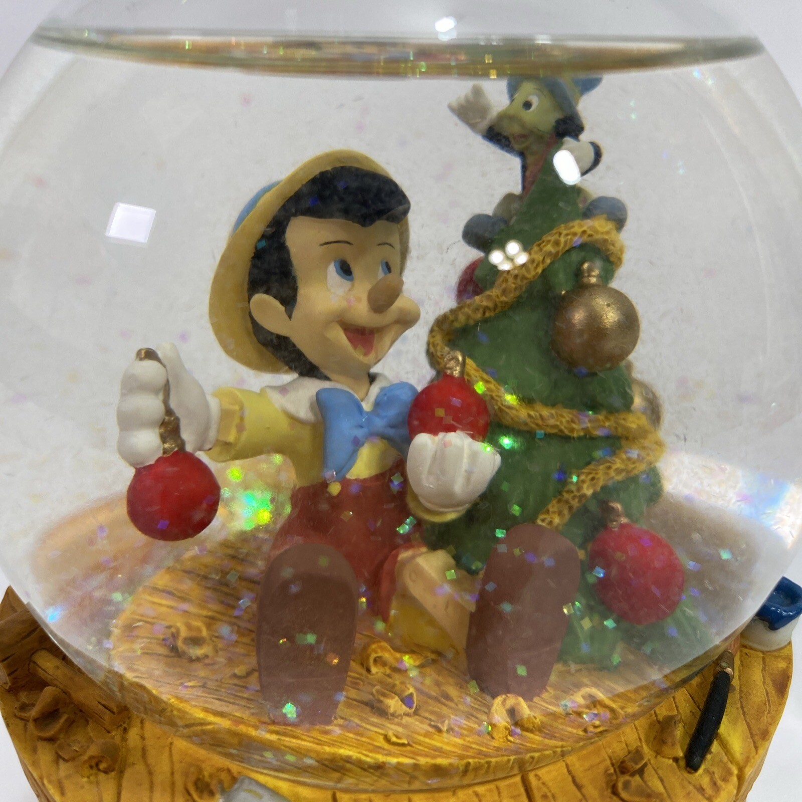 DISNEY ENESCO PINOCCHIO DECK THE HALLS Holiday Snow Globe MUSIC BOX | eBay