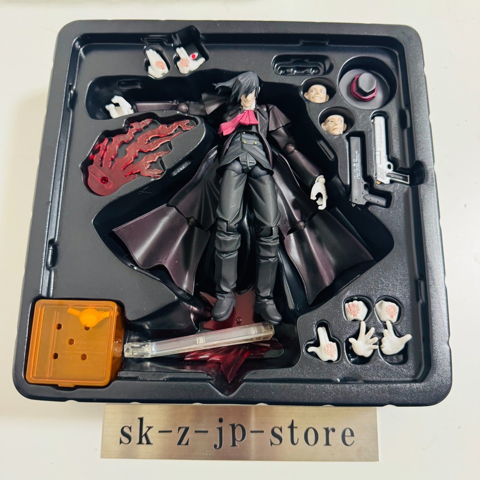 Revoltech Yamaguchi No.114 HELLSING Alucard Figure Kaiyodo With Box ...
