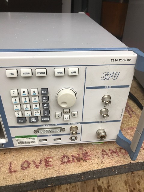 Rohde & Schwarz SFU Broadcast Test System 100 kHz 3 GHz Opt. B1 3 4 5 6 ...