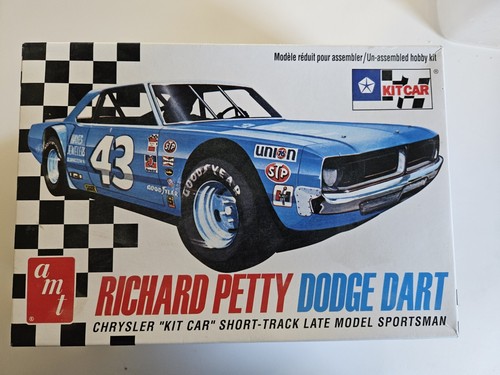 AMT Richard Petty Dodge Dart Short Track Race Car Plastic Model Kit New ...