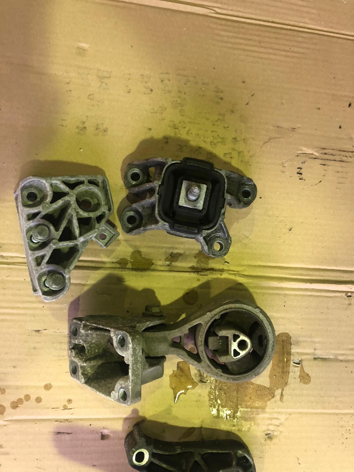 Mini Countryman 1.6 D R60 Complete Set Of Engine Mounts And Gear Box ...