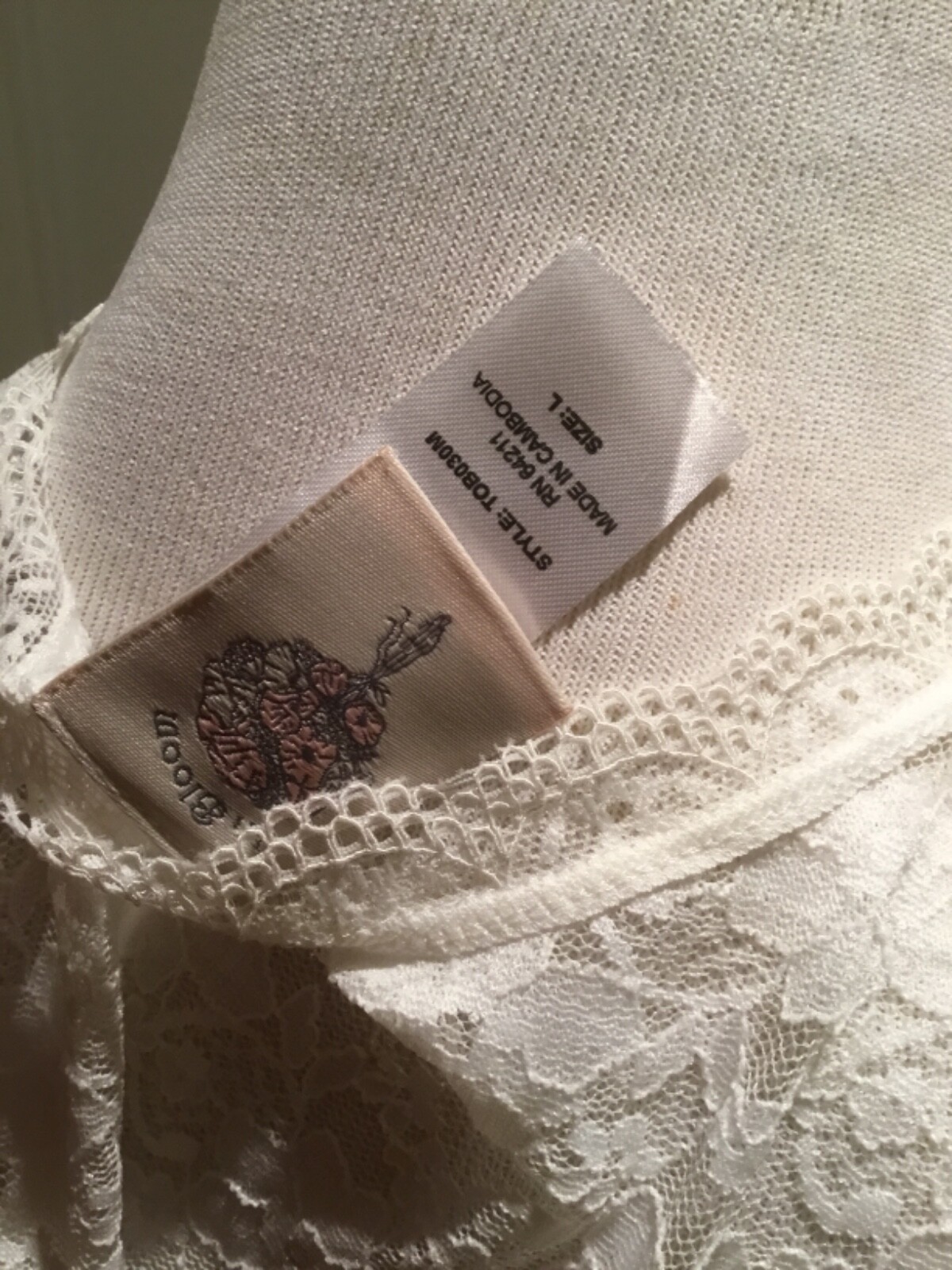 In Bloom White Sheer wrap Robe short lace Bridal Large - Gem