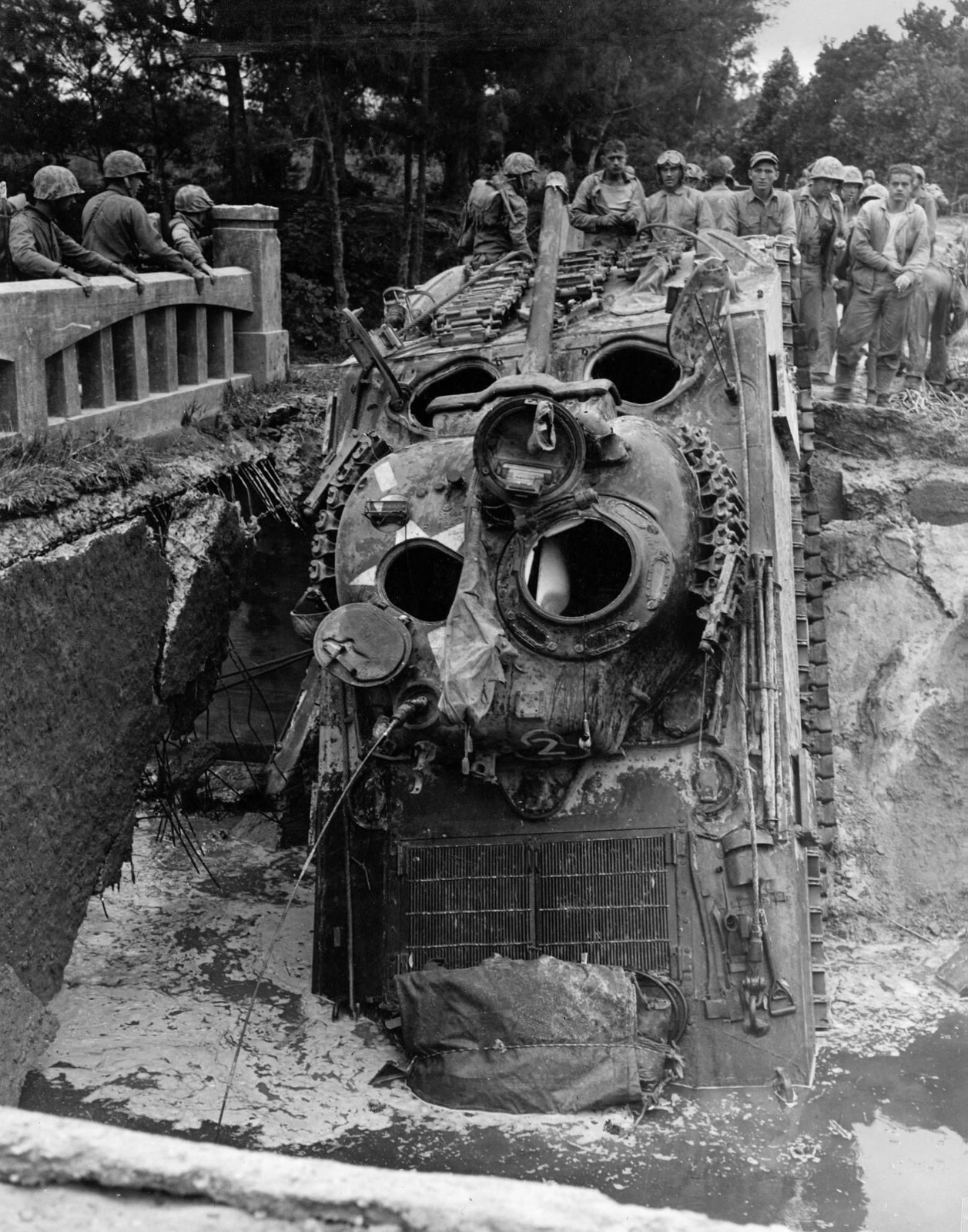 WW2 WWII Photo World War Two / US M4 Sherman Tank Bridge Collapse US ...