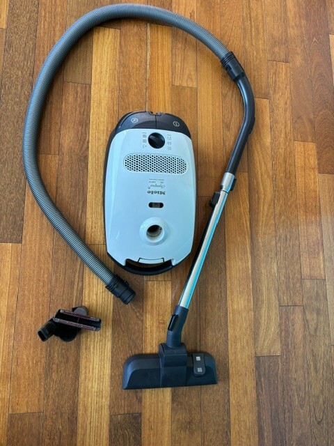 Miele Olympus S2121 Vacuum Cleaner, white, with attachments | eBay