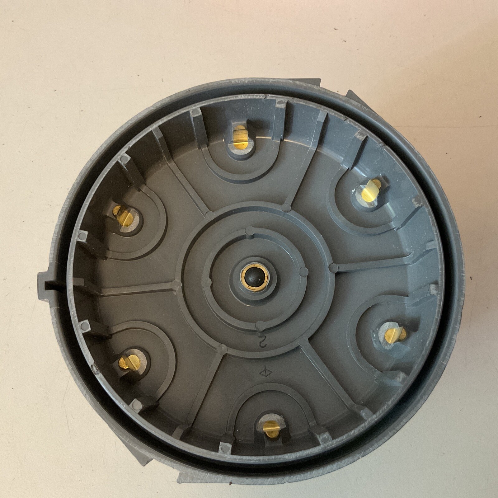 NORS Standard FD-151 V6 Dist. Cap For 80-86 Ford Bronco/77-83 E100 E150 ...