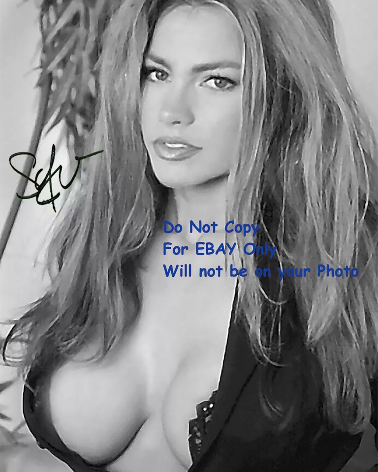 SOFIA VERGARA SIGNED PHOTO AUTOGRAPH MODERN FAMILY SIGNATURE 8X10 REPRINT Decor | eBay