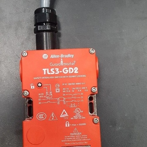 ALLEN BRADLEY GUARDMASTER TLS3-GD2 SAFETY LOCKING SWITCH 440G-T27183 C ...