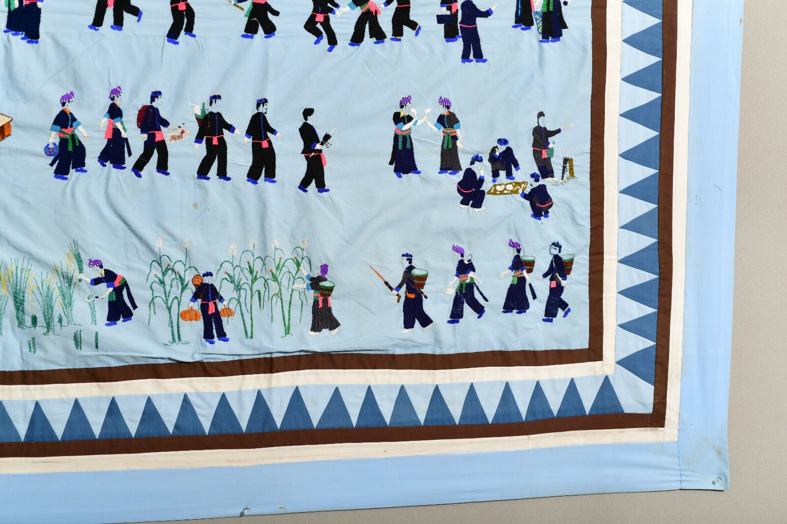 LARGE ANTIQUE / VINTAGE CHINESE BLUE HMONG THAI EMBROIDERY TAPESTRY | eBay