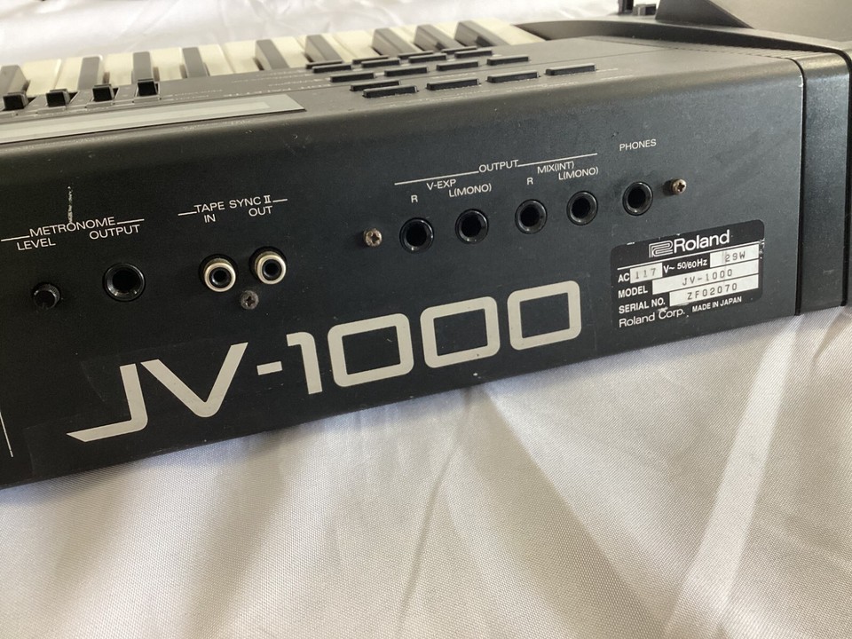 Roland JV-1000 Workstation Electric Keyboard Synthesizer 76 Key **LOCAL ...