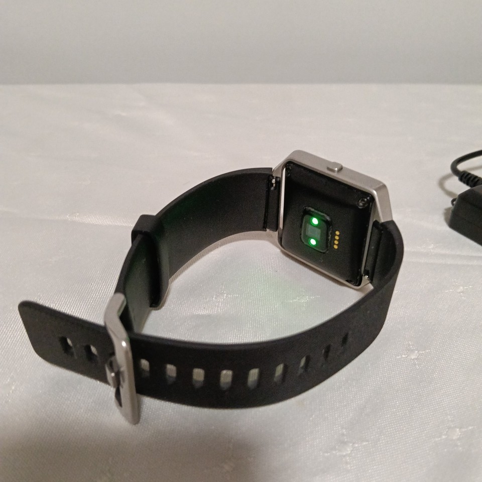 Fitbit Blaze Fitness Tracker / Watch Includes USB Charger | eBay Australia
