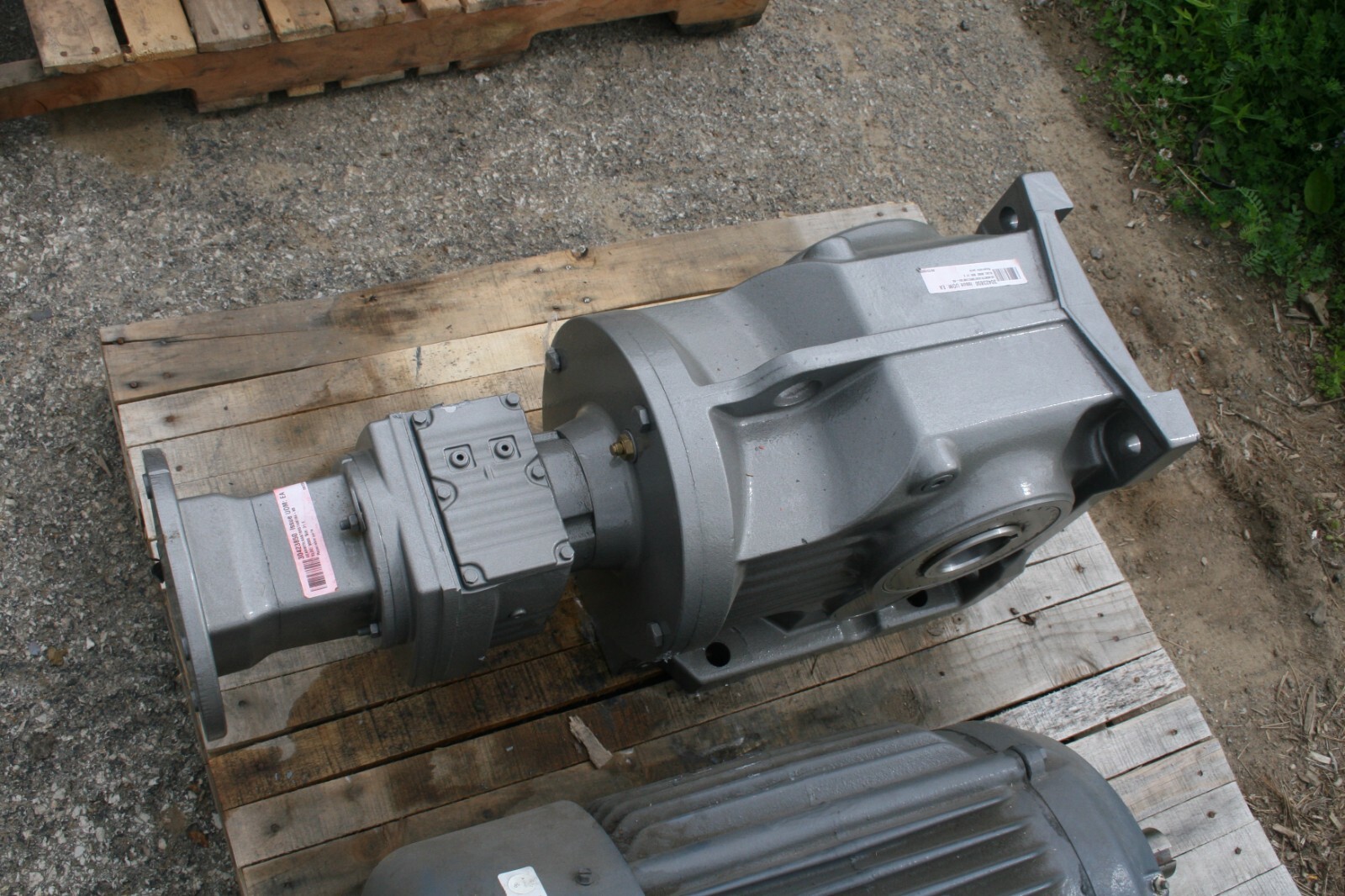 Sew Eurodrive KA97B R57 AM184 RPM: 4.6-1400 | eBay