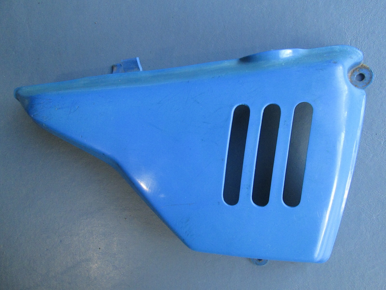 VINTAGE KAWASAKI 1980 - 1981 KD80 RIGHT SIDE COVER 36001-1084-6K , BLUE ...