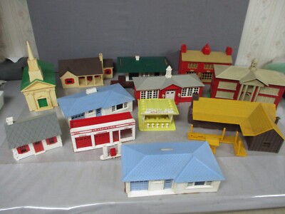 12 PLASTICVILLE/MARX/OTHER O/S-GAUGE GLUED BUILDINGS GROUP #1 | eBay