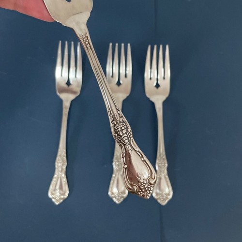 Oneida Kennett Square Set 4 Salad Dessert Forks HH Distinction Deluxe ...