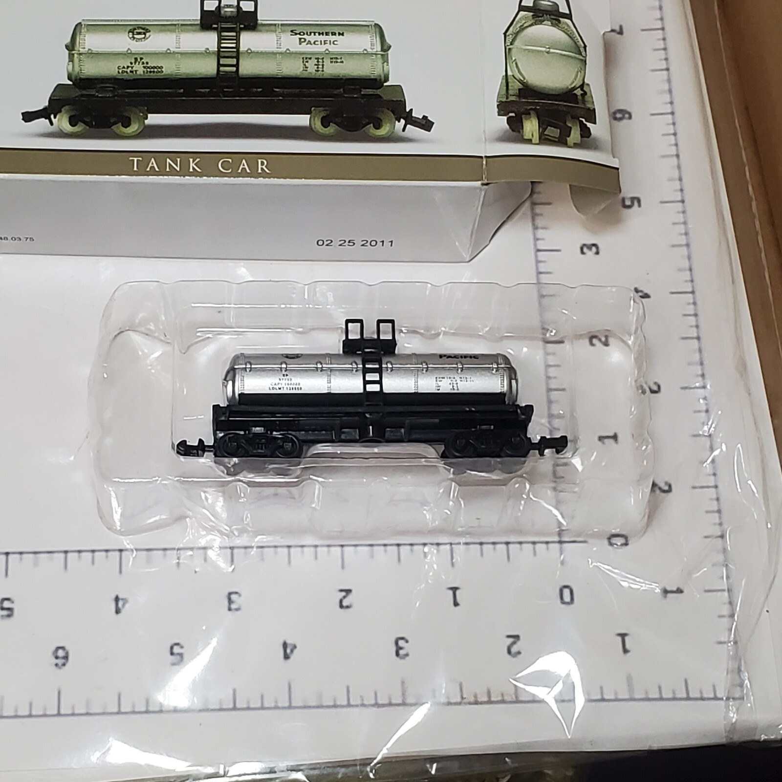 Southern Pacific Tank Car SP 97732 N Scale Model Train Railroad Tanker ...