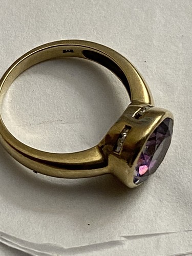 Vintage approx. 0.9 cm diameter amethyst set in gold ring stamped MHJ ...