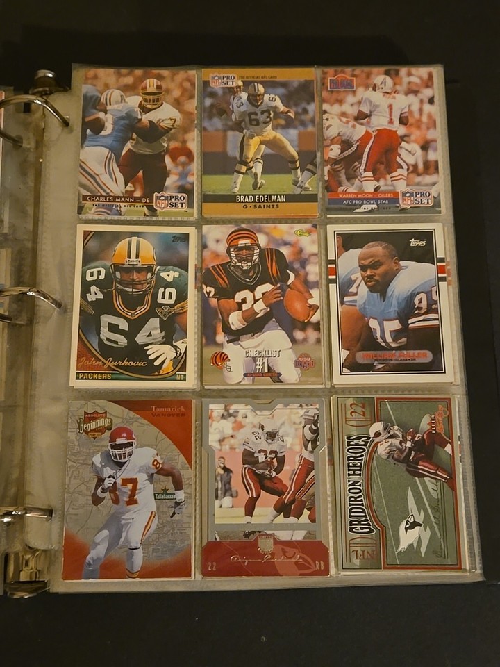 Lot Of 2 Binders Full Of Vintage NFL Football Cards Over 50 Pages , 650 ...