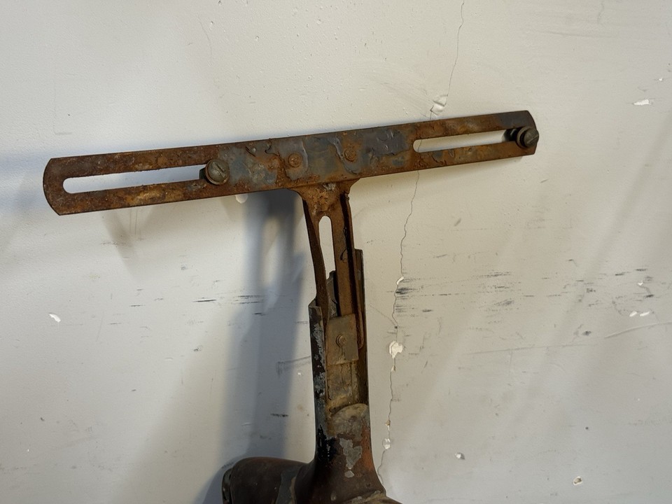 1937 1938 PONTIAC PONTRAY LEFT HAND TAIL LIGHT HOUSING WITH LICENSE ...