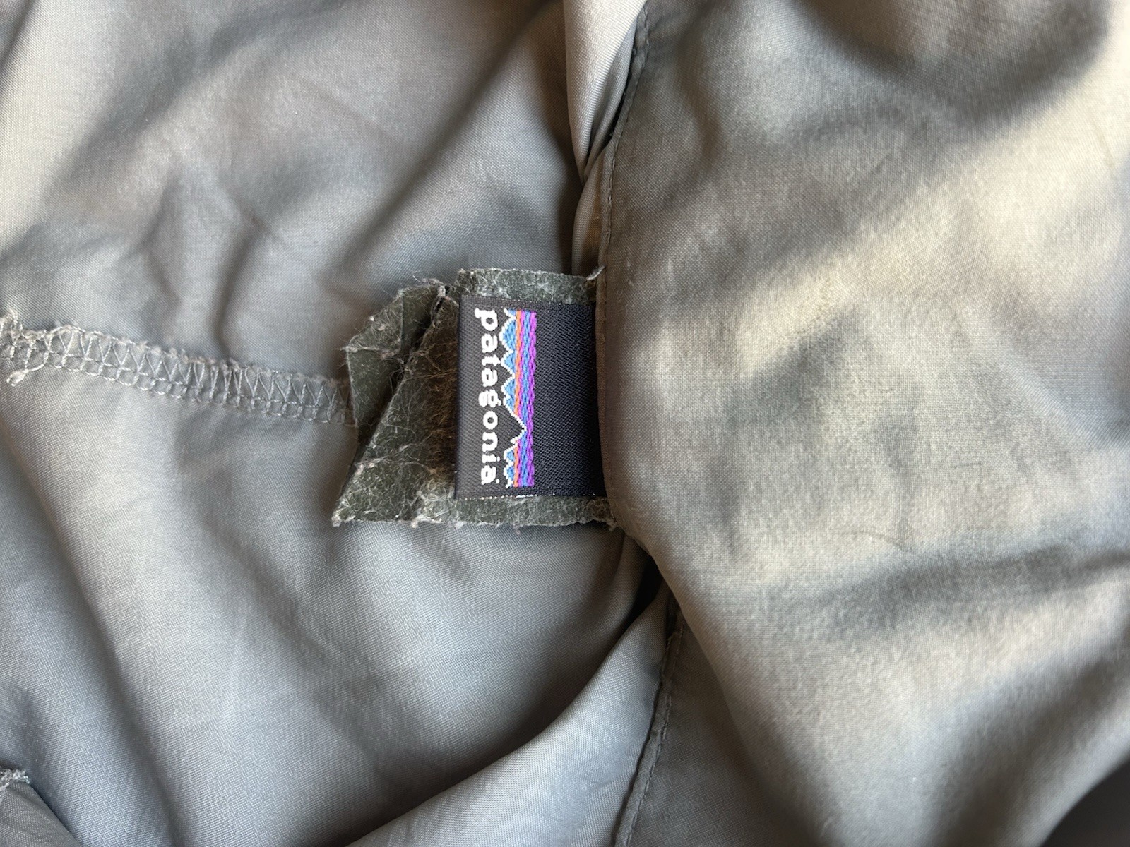 PATAGONIA MARS PCU LEVEL 4 GEN II WINDSHIRT - Gem