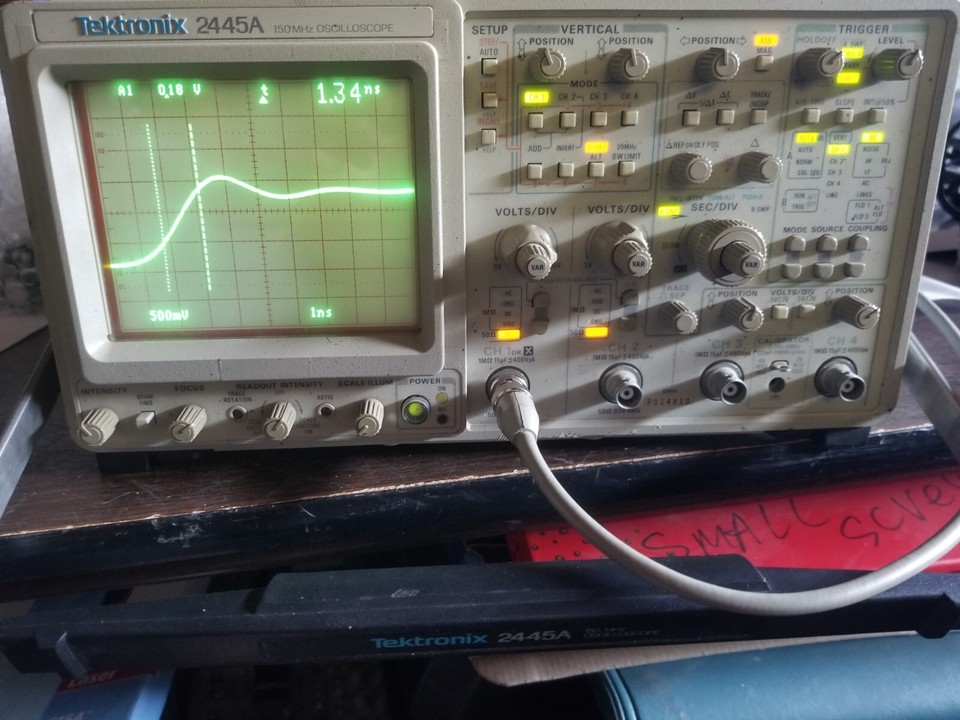 Tektronix 2445A Oscilloscope with Probes! PERFECT only 110 hrs. of use ...