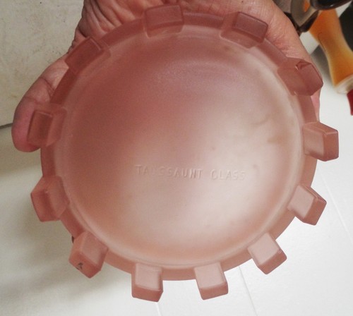 ART DECO PINK TAUSSAUNT GLASS POWDER BOX BEAUTIFUL FROST GLASS DESIGN ...