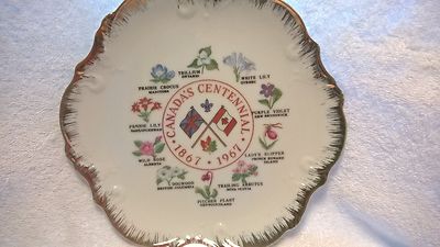 Collector plate, Canada Centennial, provinces flowers, gold trim wall ...