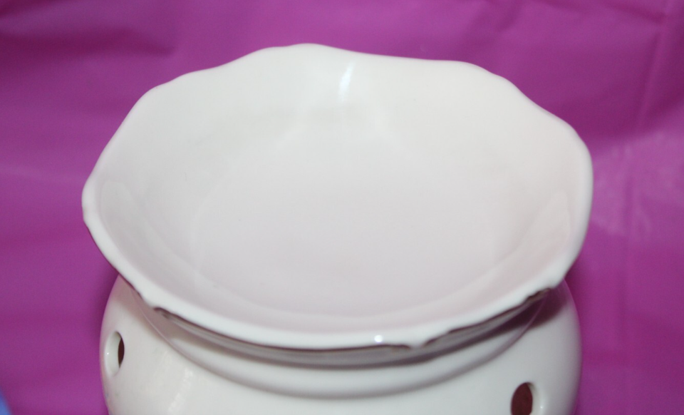 Yankee Candle Snowflake Cutout Pierced Pattern Candle Holder Lumiere ...