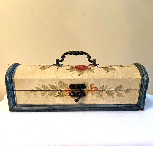Vintage Victorian Style Oblong Box / Antique White with Red Roses ...