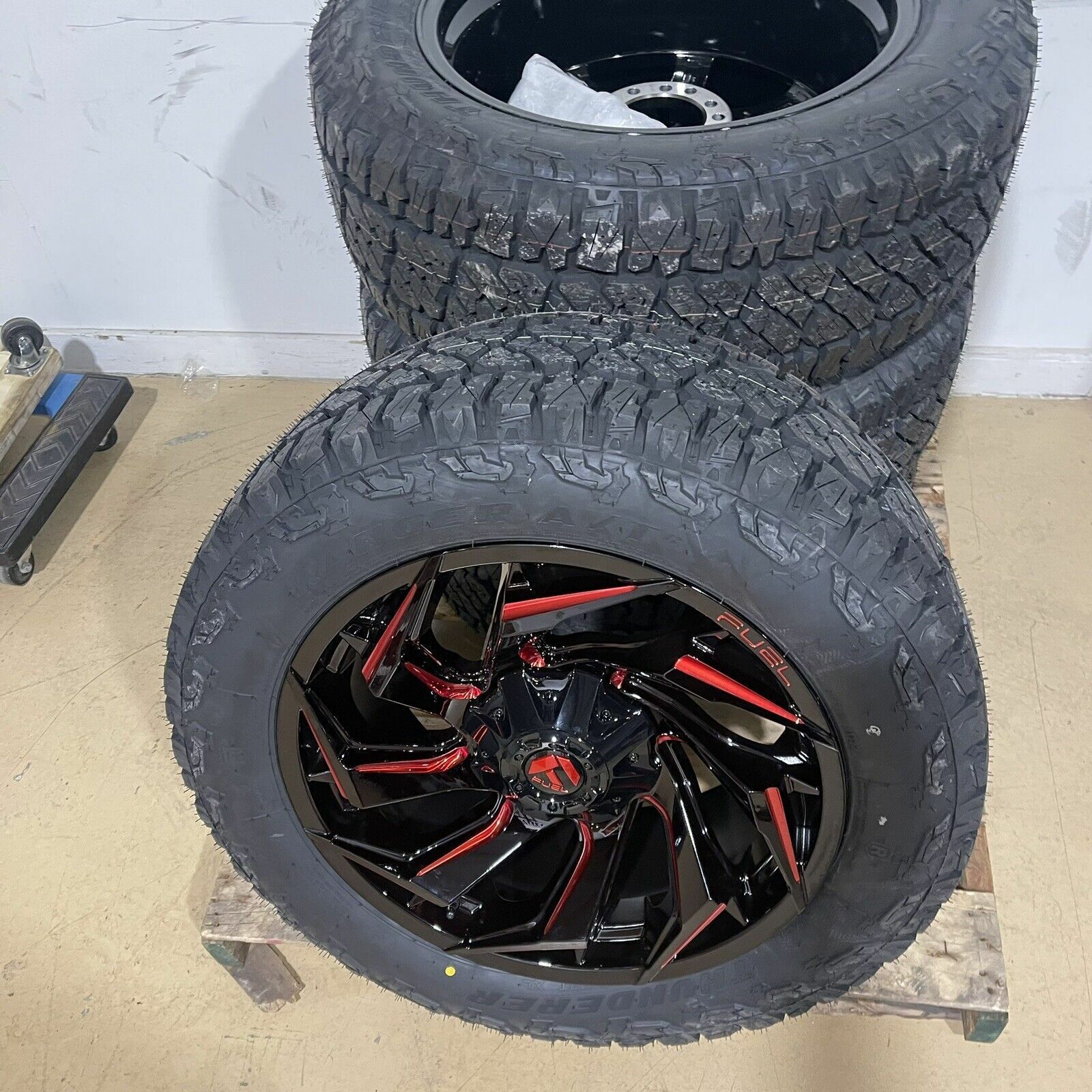 20x9 Fuel D755 Reaction Red Wheels Rims 32" AT Tires 6x5.5 GMC Sierra ...